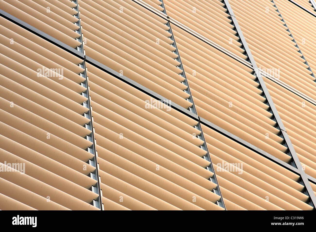 Side view of a modern city skyscraper Stock Photo - Alamy