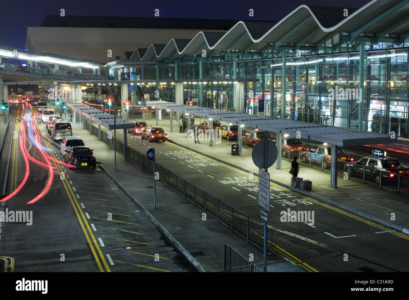 Taxi waiting area hi-res stock photography and images - Alamy