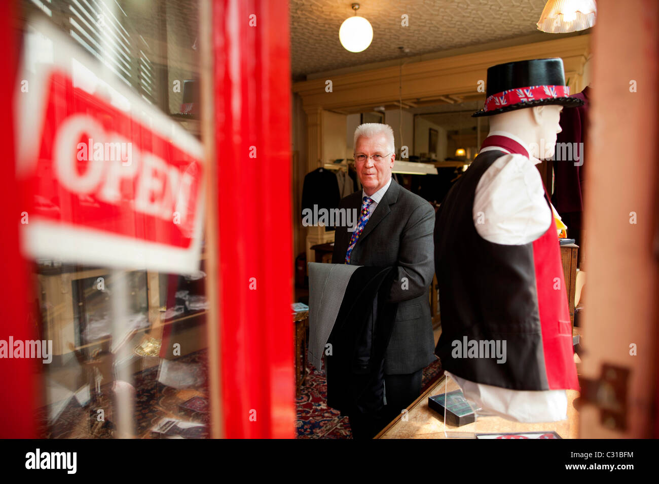 Tailor master hi-res stock photography and images - Alamy