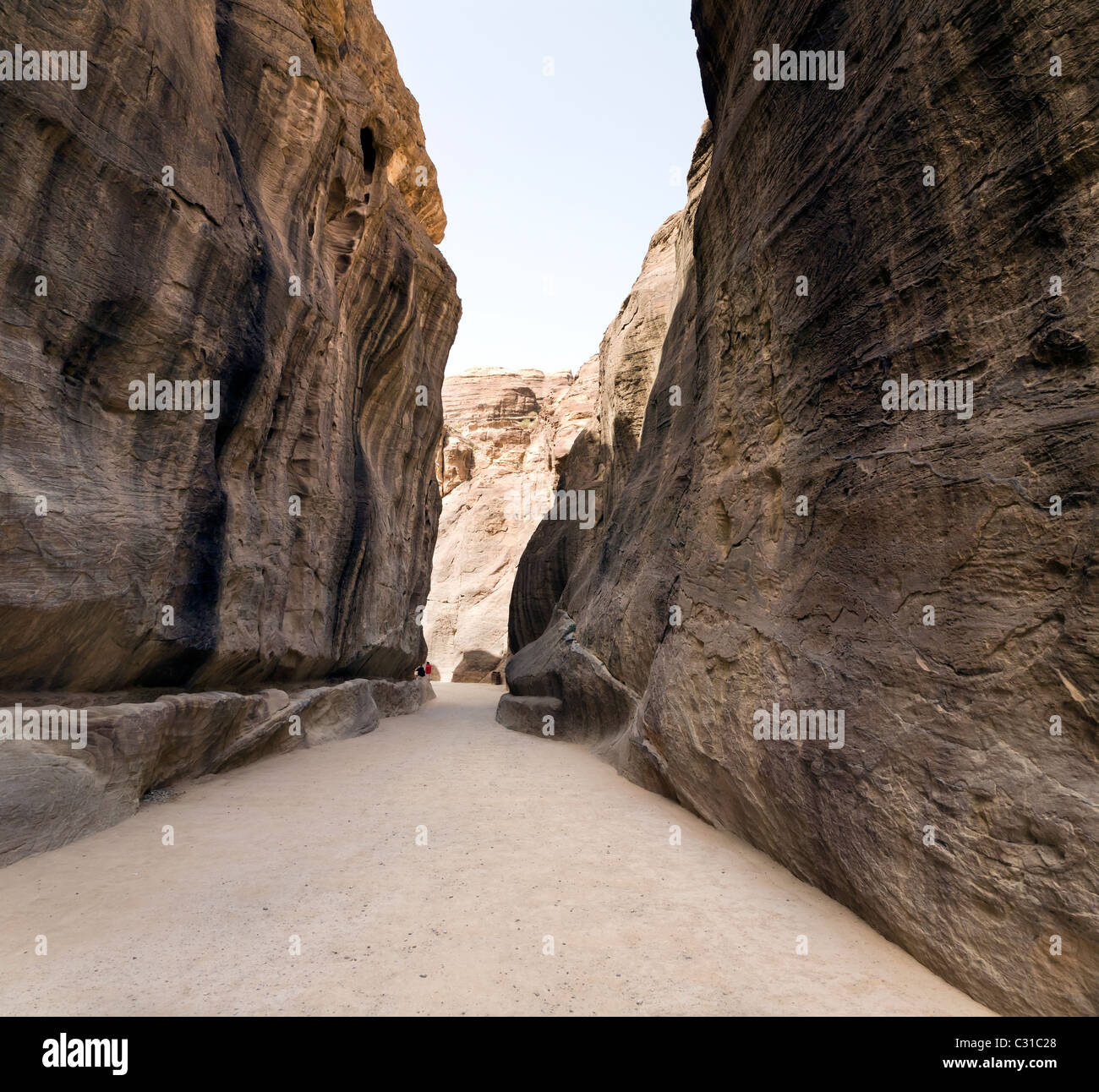 THE ROSE RED CITY AT PETRA. JORDAN Stock Photo - Alamy