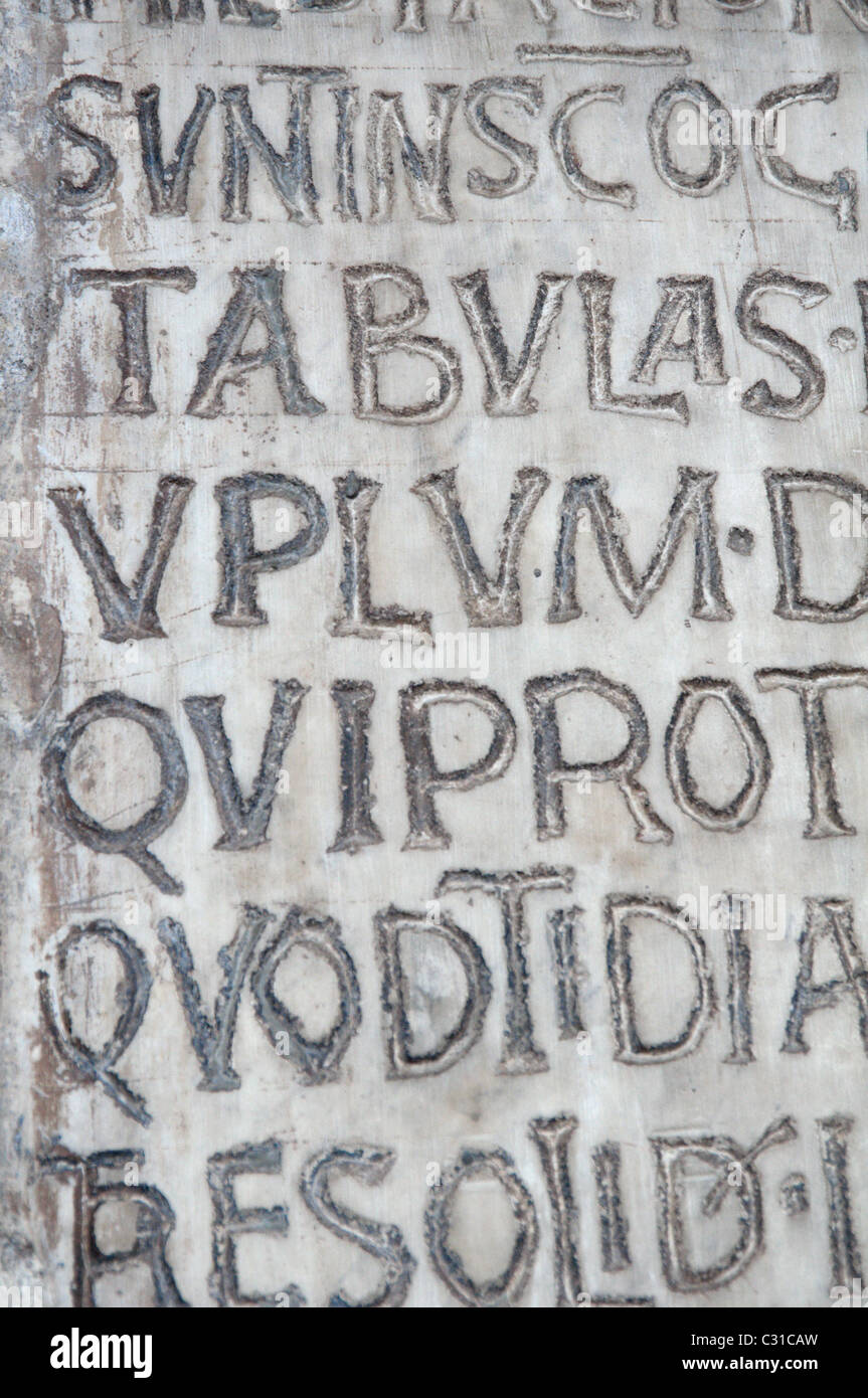 Facade inscription hi-res stock photography and images - Alamy