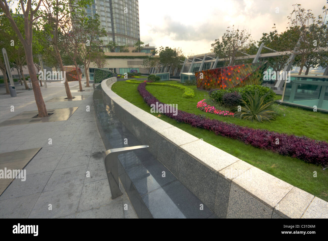 Park in a modern building in city Stock Photo - Alamy