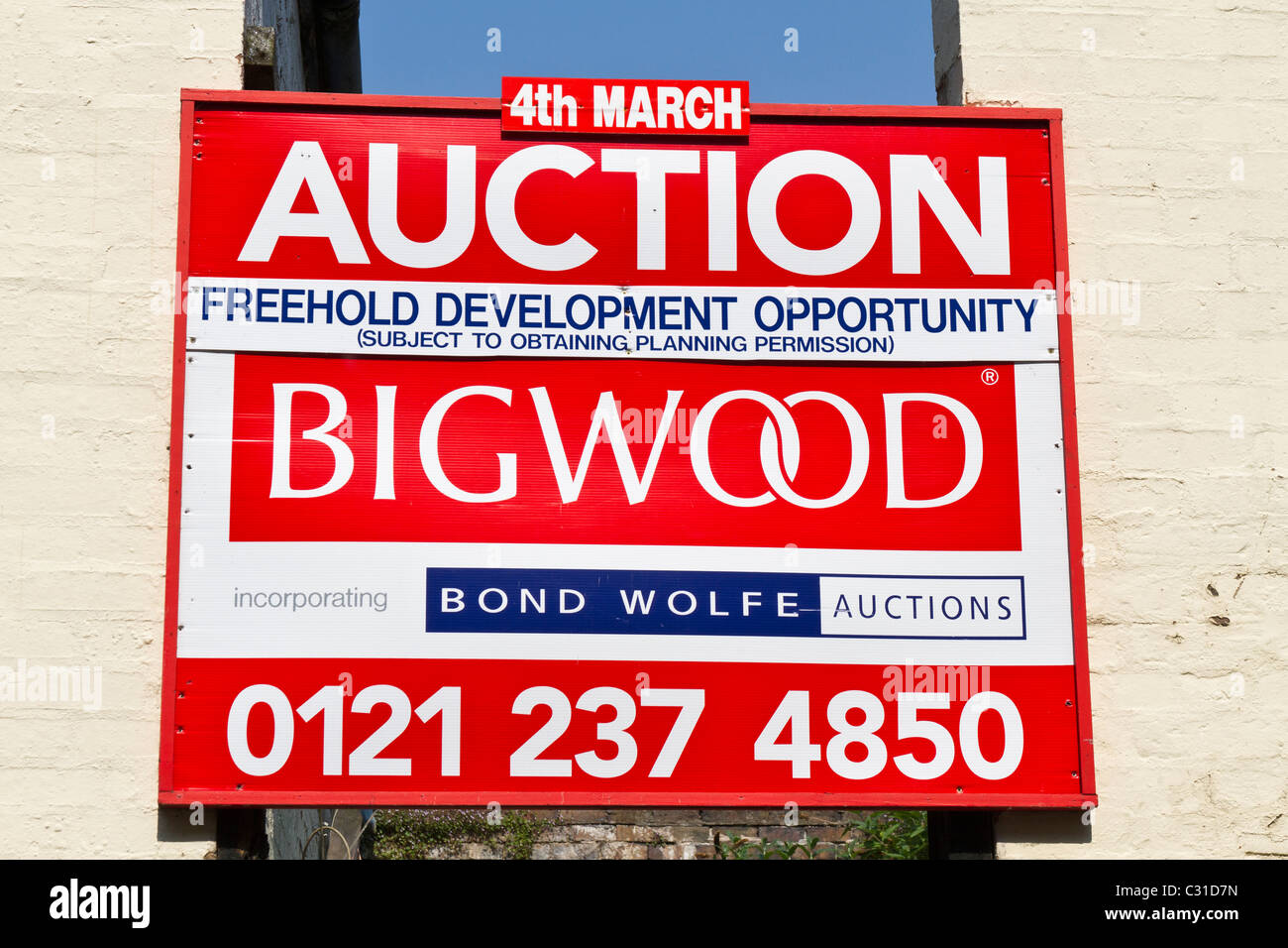 Auction sign hi-res stock photography and images - Alamy