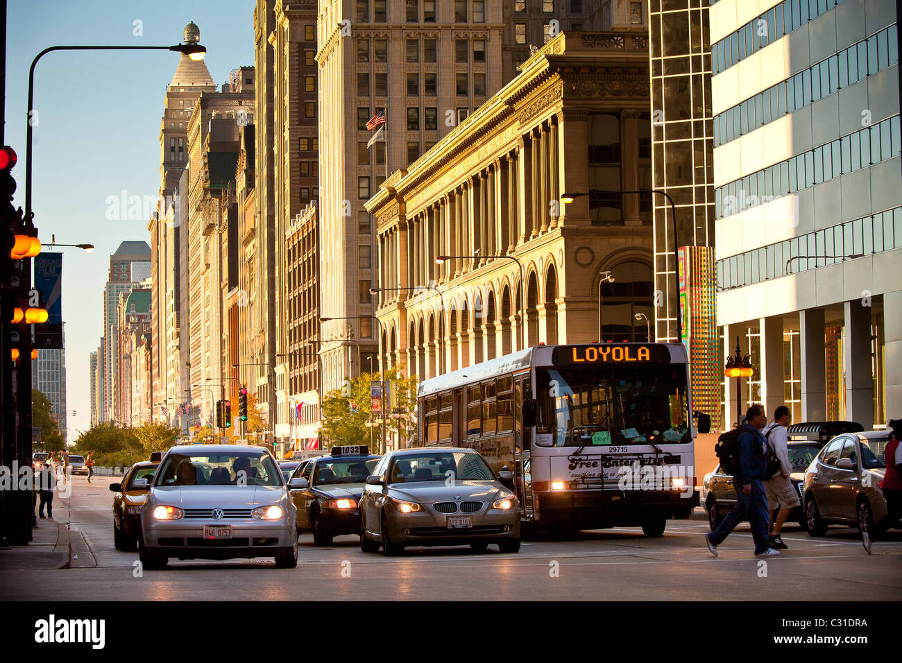 Chicago skyline along the Michigan Avenue Chicago, IL Stock Photo - Alamy