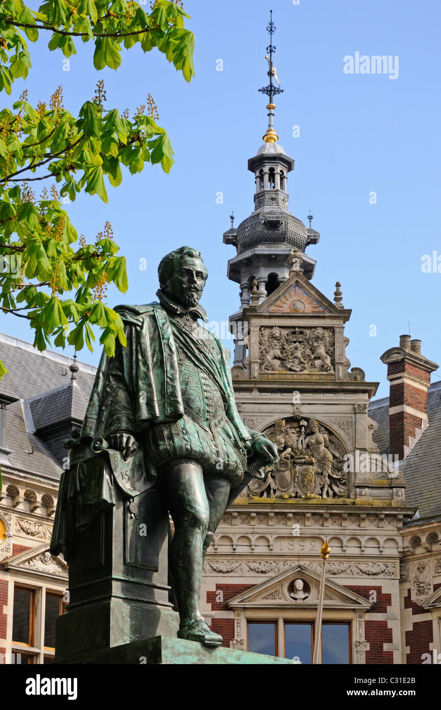 Utrecht, Netherlands. Statue of Graaf Jan van Nassau, in Domplein Stock ...
