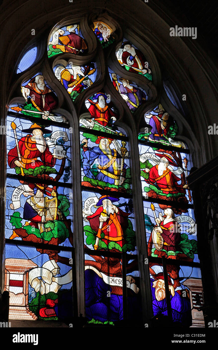 Stained glass window representing the jesse tree with the 12 apostles ...