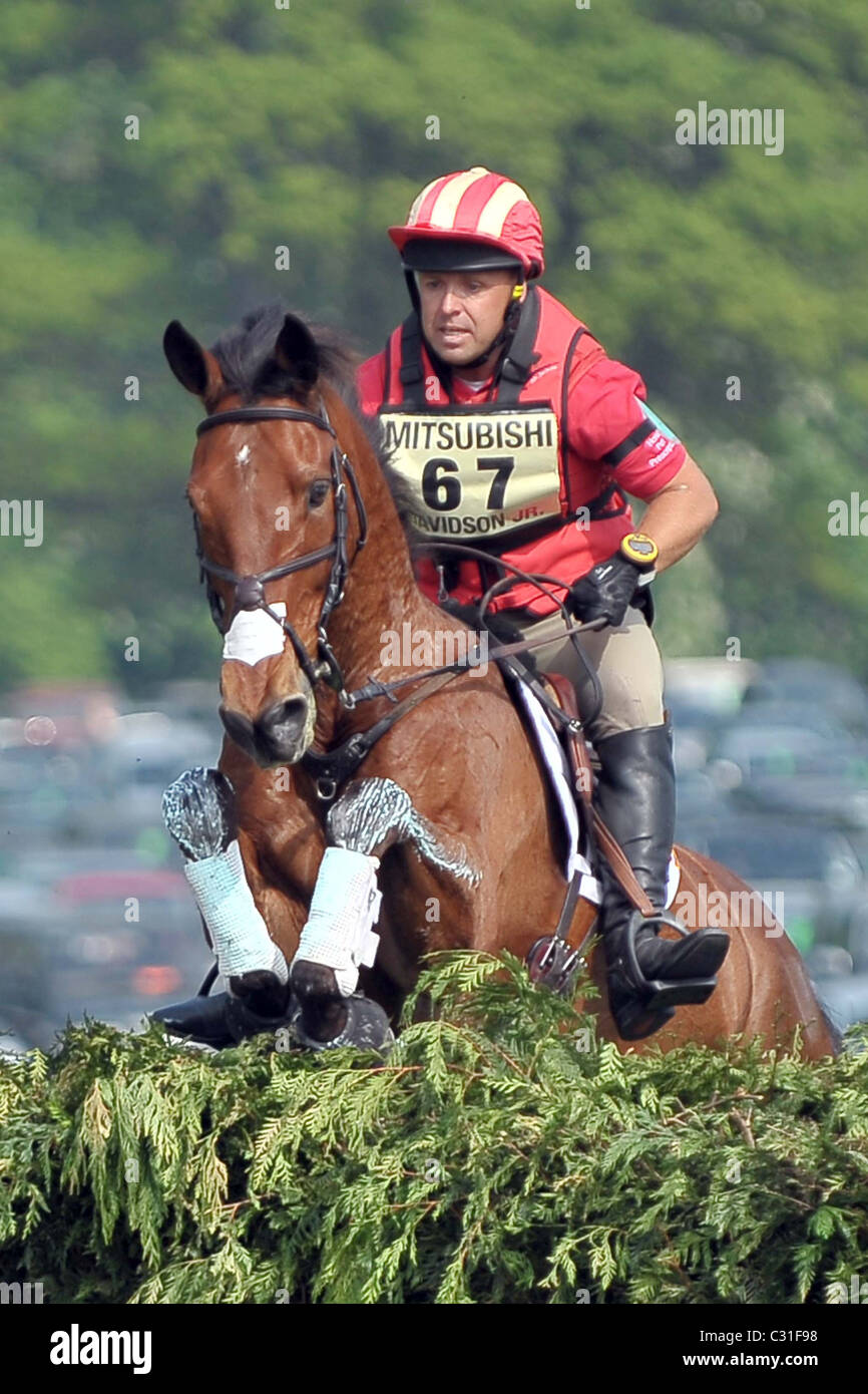 Bruce Davidson Jr. (USA) riding BALLYNOE CASTLE RM at fence 14 ...