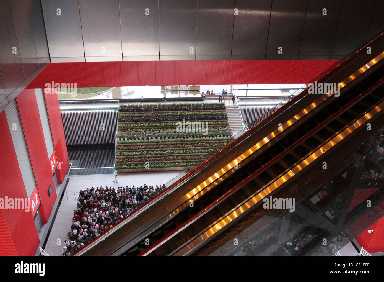 ENTRANCE RAMP TO THE CHINESE PAVILION AT THE 2010 SHANGHAI WORLD EXPO ...