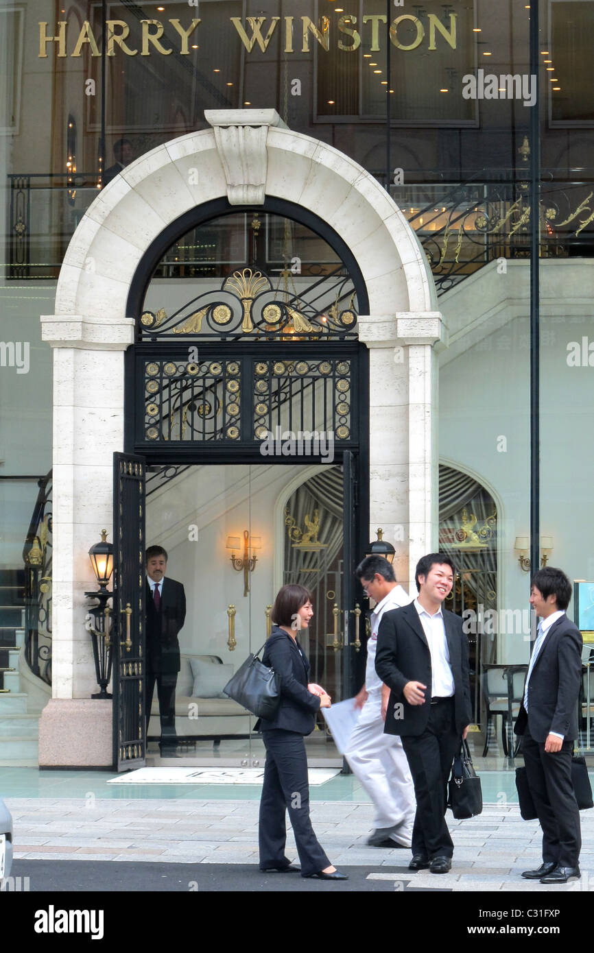 Harry winston store hi-res stock photography and images - Alamy