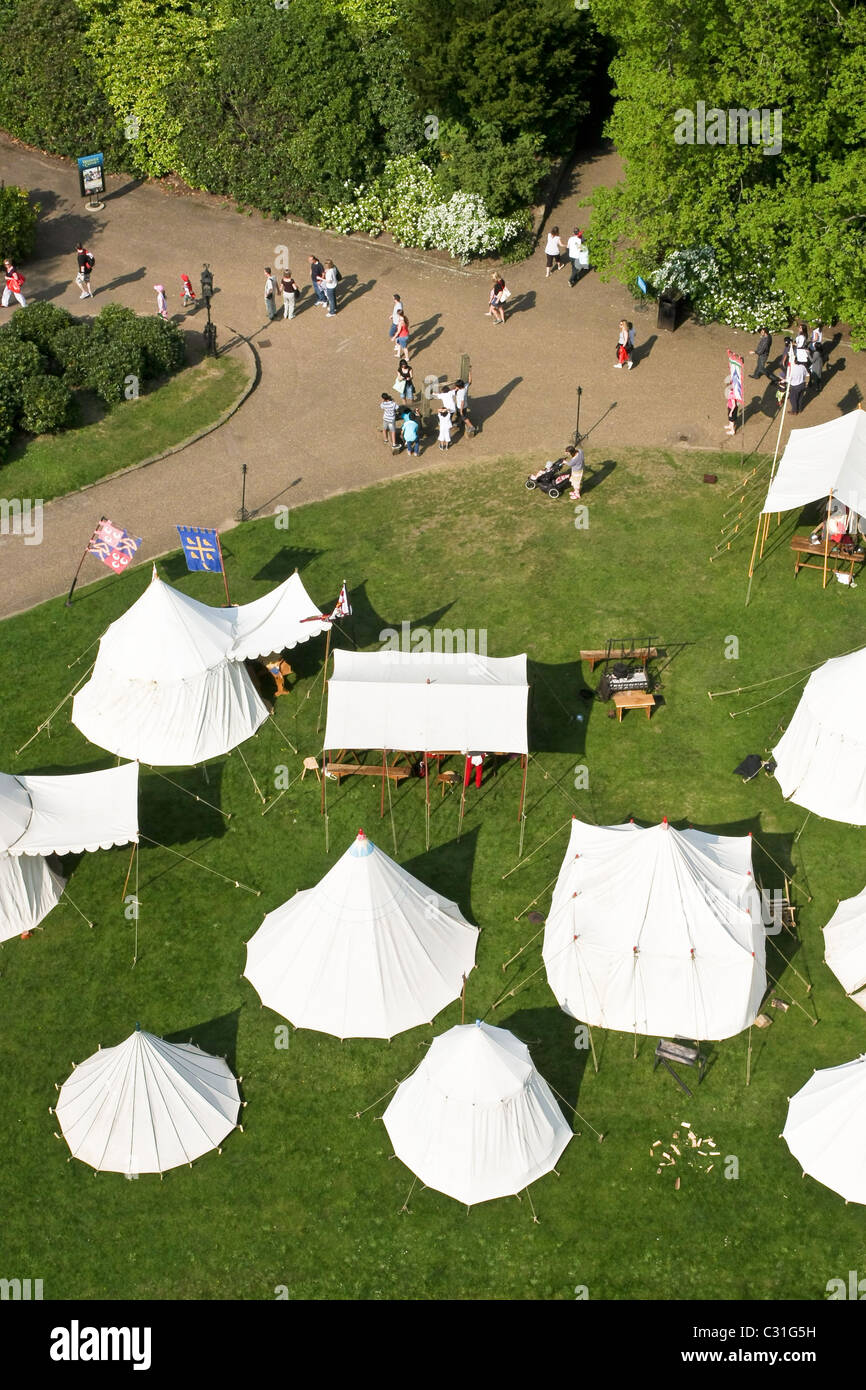 Medieval tents hi-res stock photography and images - Alamy