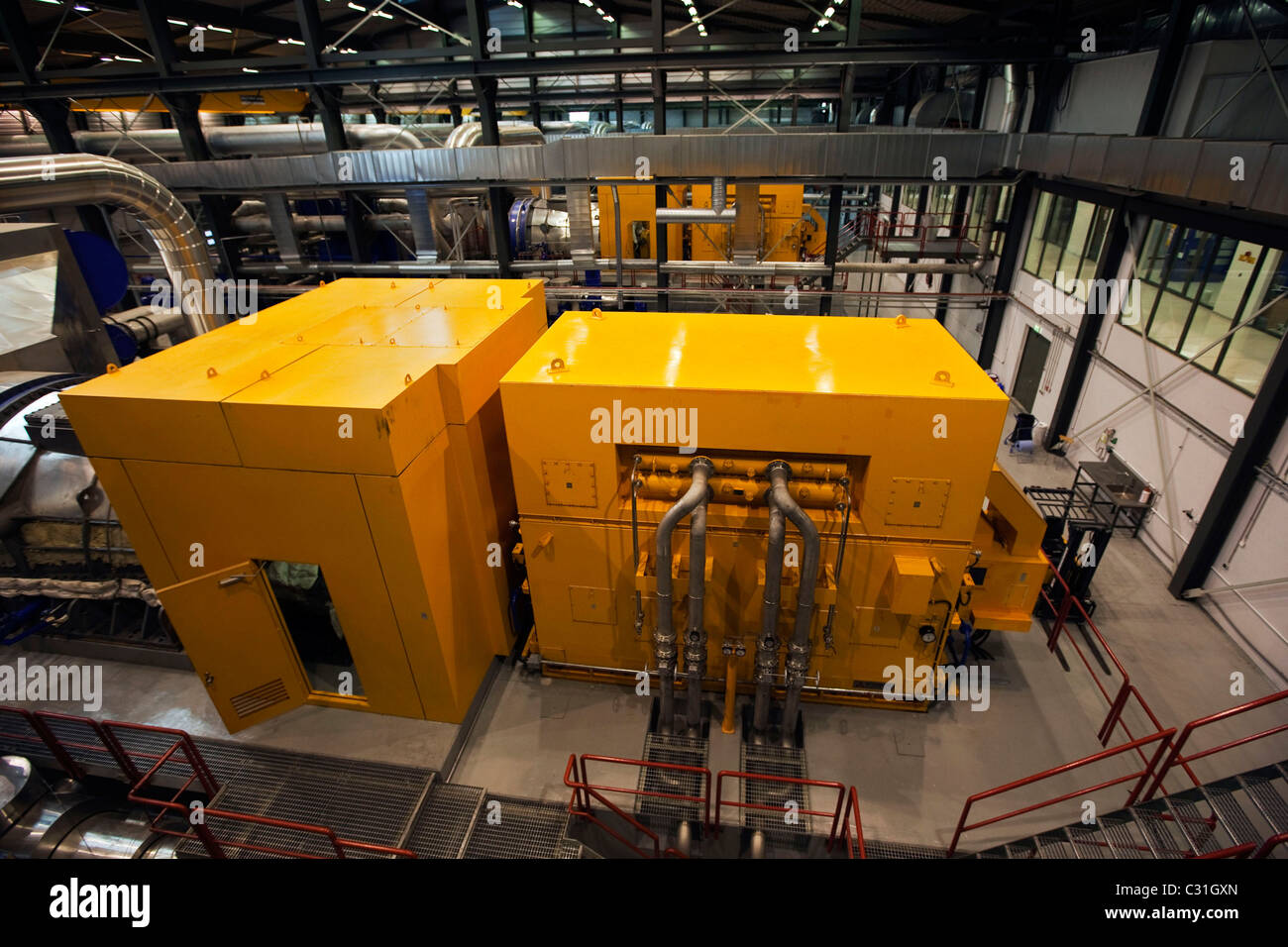 THE HELLISHEIDI GEOTHERMAL PLANT, THE SECOND BIGGEST IN THE WORLD ...