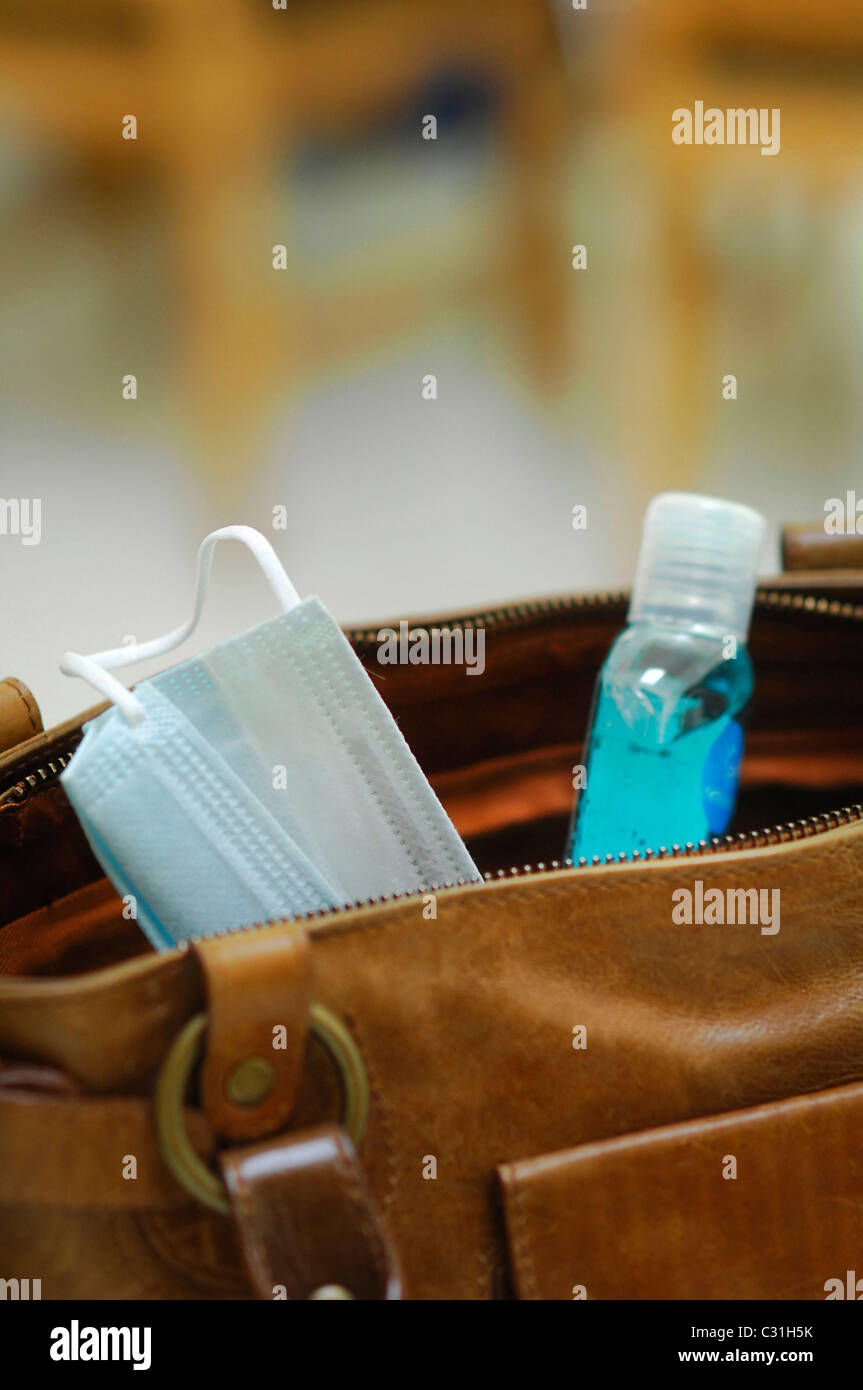 SURGICAL MASK AND AN ANTISEPTIC IN A HANDBAG, PREVENTION AND FIGHT ...
