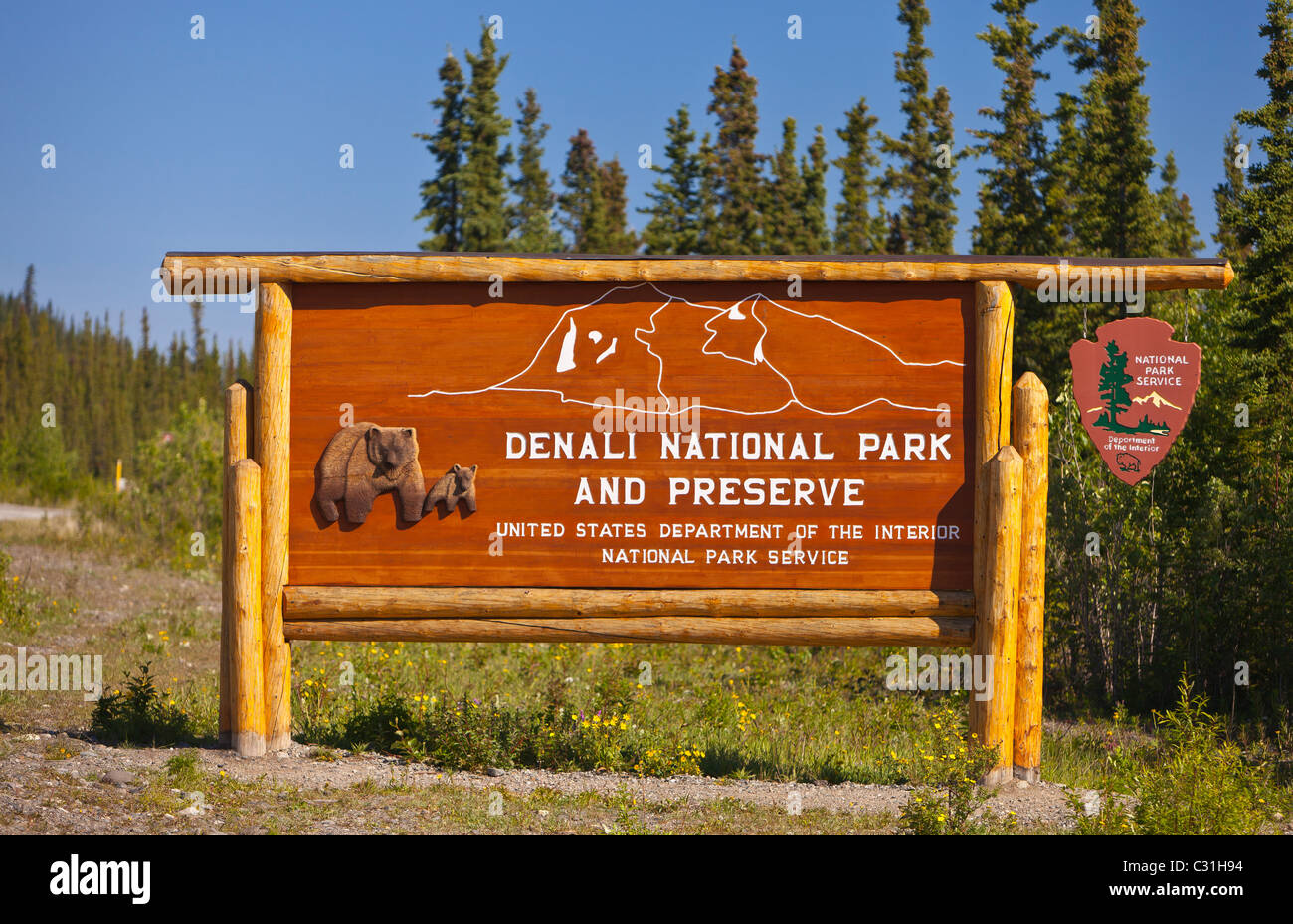 ALASKA, USA - Denali National Park sign Stock Photo - Alamy
