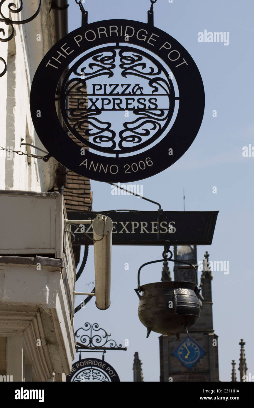 The Porridge Pot Pizza Express sign Stock Photo - Alamy
