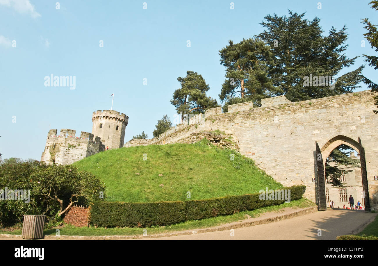Old wall at Warwick Castle Stock Photo - Alamy