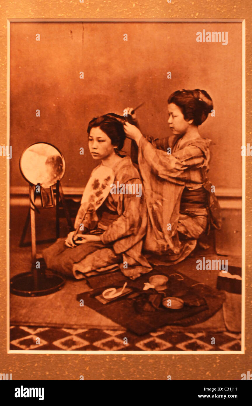 Traditional japanese toilet hi-res stock photography and images - Alamy