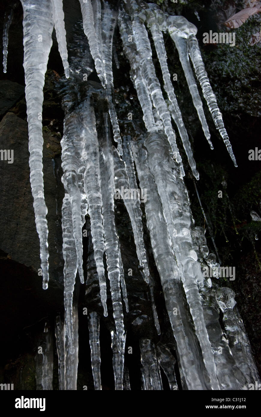 Icicles hi-res stock photography and images - Alamy