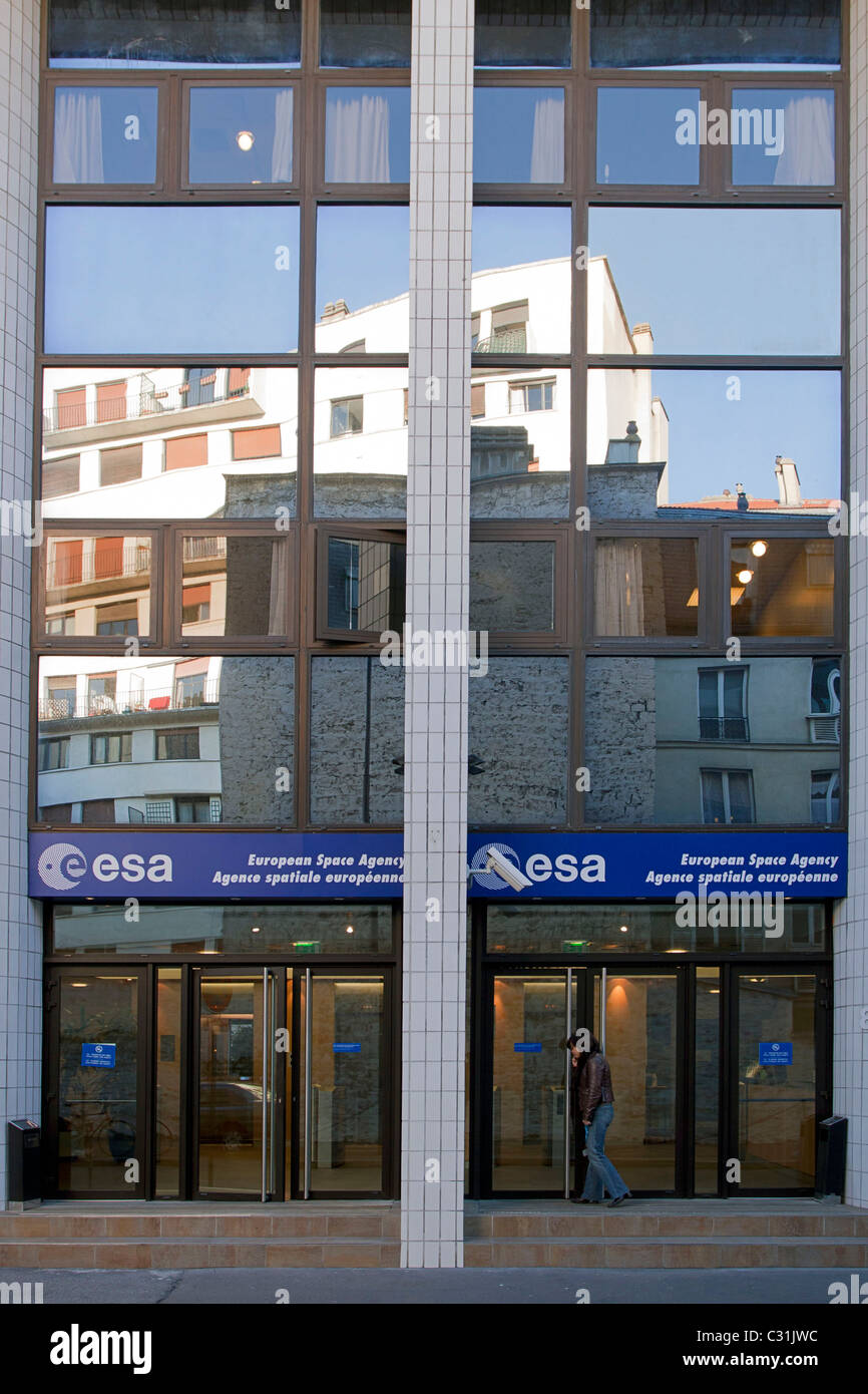 FAÇADE OF THE HEADQUARTERS OF ESA, THE EUROPEAN SPACE AGENCY, PARIS ...