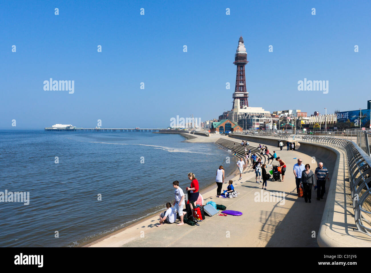Blackpool promenade hi-res stock photography and images - Alamy