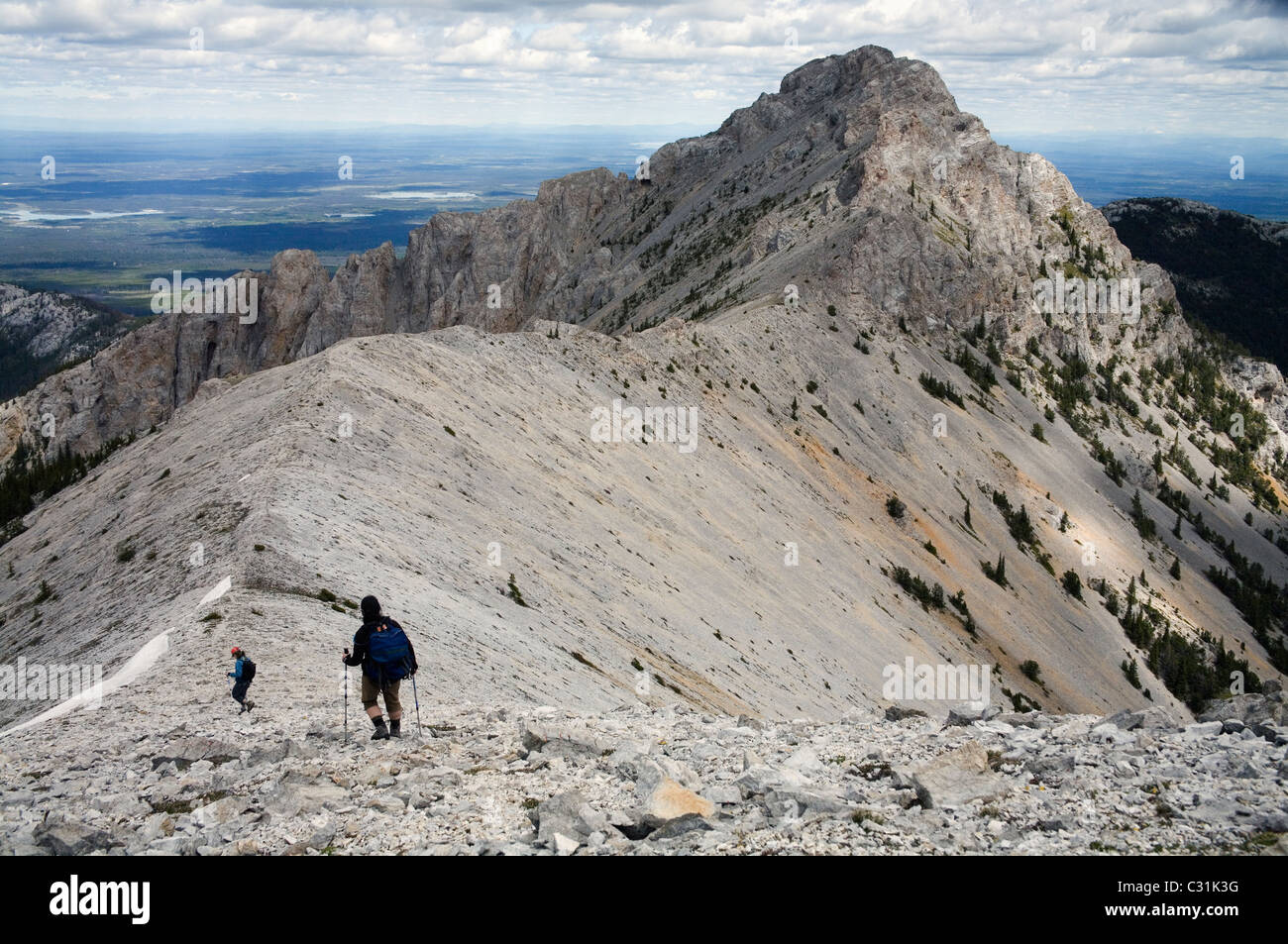 Two female hikers in the southern Chilcotin mountains Stock Photo - Alamy