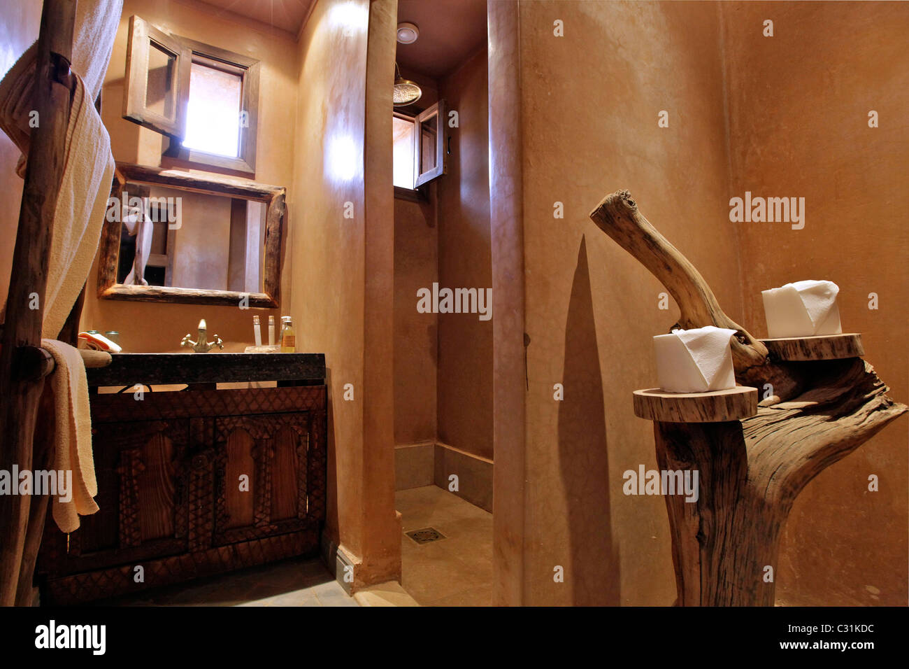 Earth lodge interior hi-res stock photography and images - Alamy