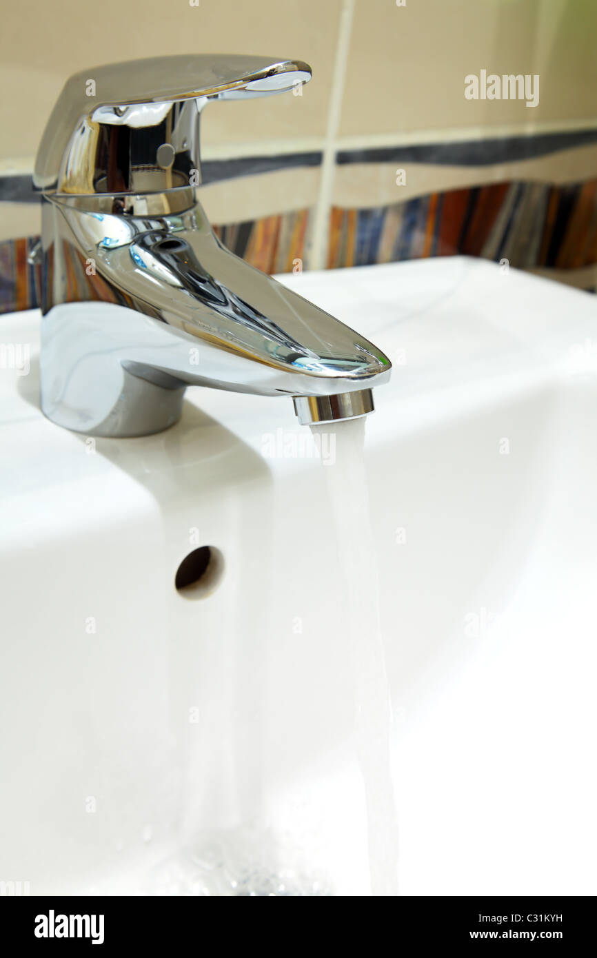 Liquid tap hi-res stock photography and images - Alamy