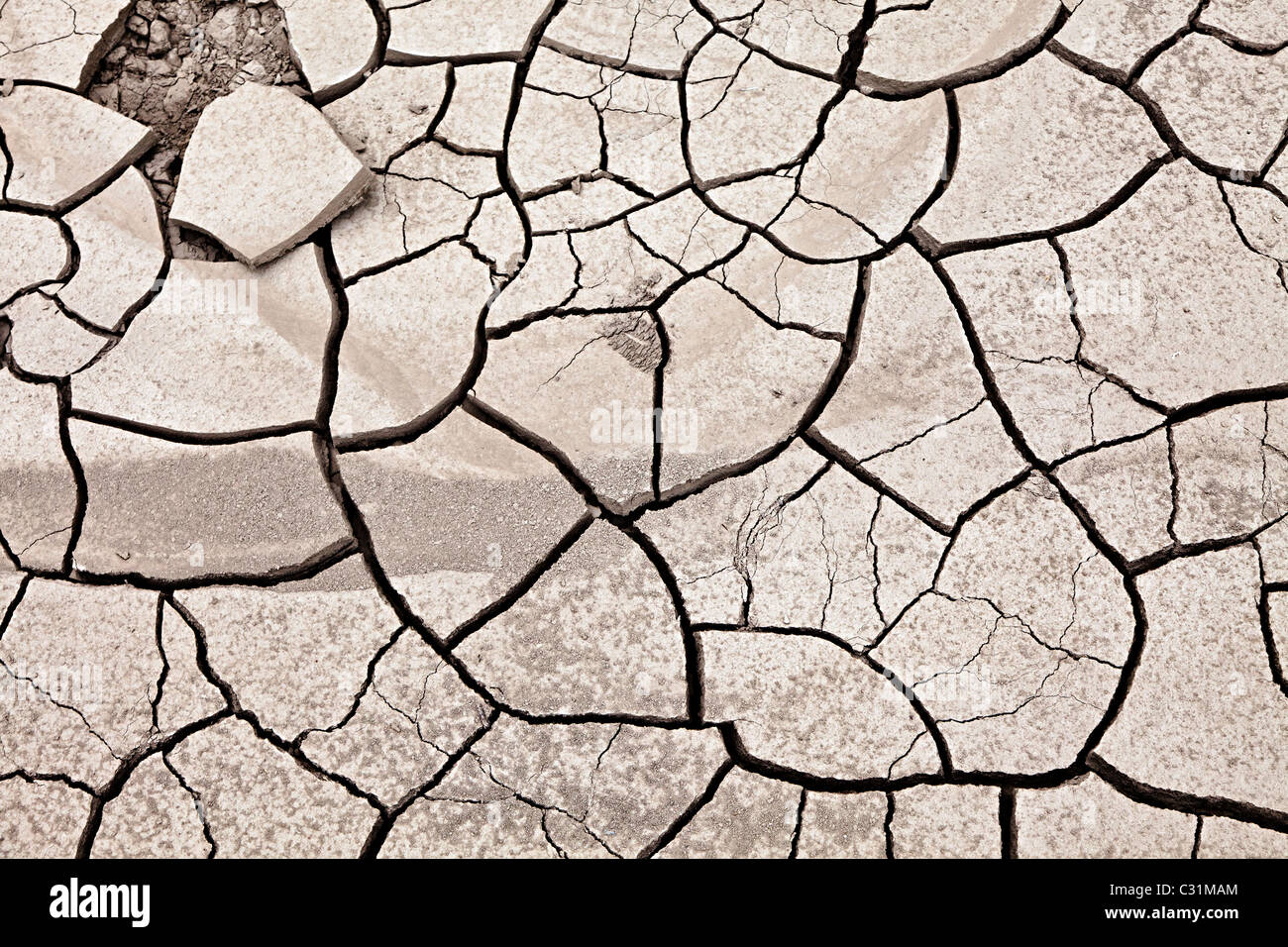 Cracked dry mud hi-res stock photography and images - Alamy