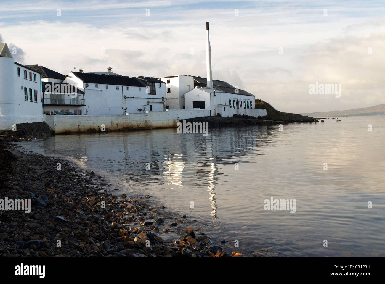 Islay whisky bowmore hi-res stock photography and images - Alamy