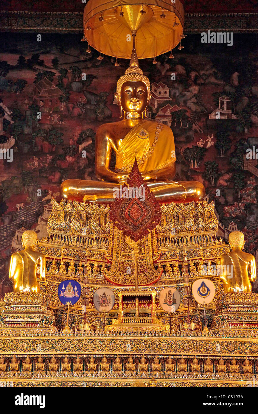 Buddhist temple golden urn hi-res stock photography and images - Alamy