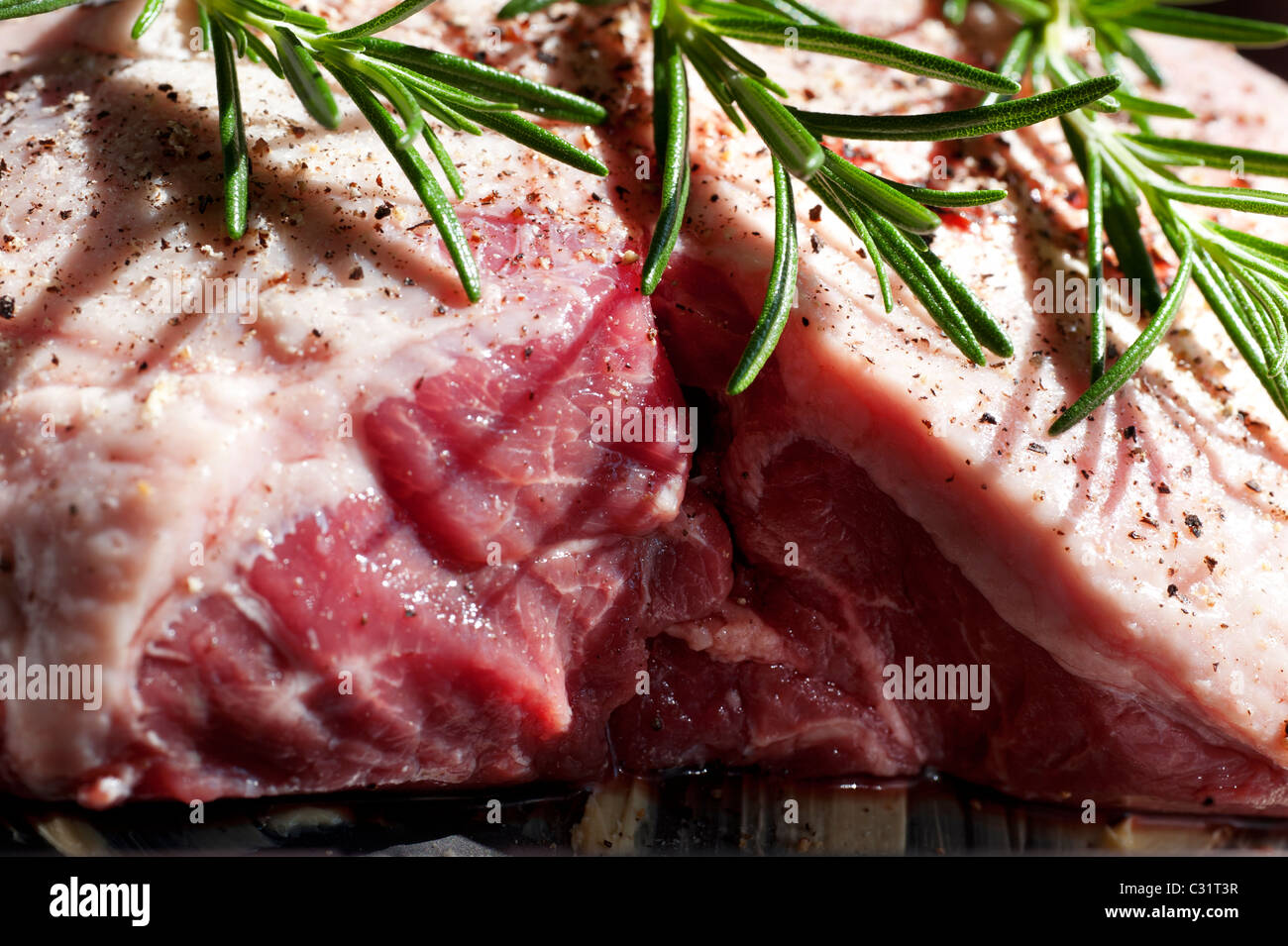 Raw lamb joint hi-res stock photography and images - Alamy