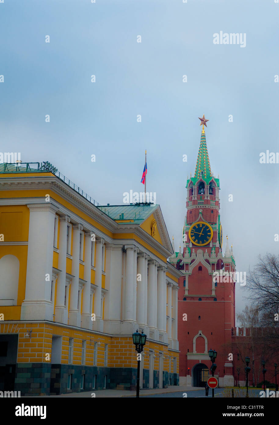Russia red star military flag hi-res stock photography and images - Alamy
