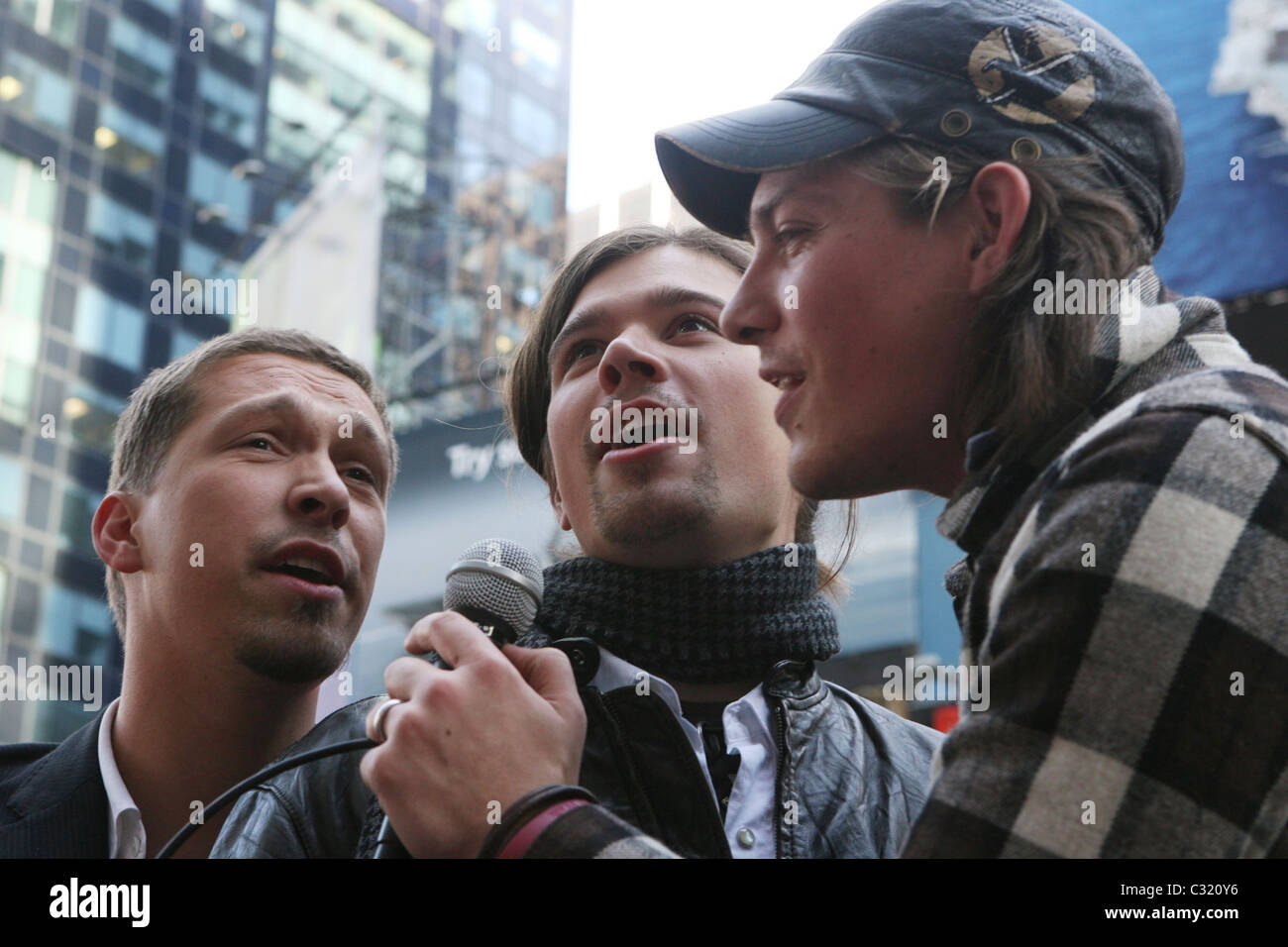 Issac Hanson, Zac Hanson and Taylor Hanson The Hanson Brothers walk one ...