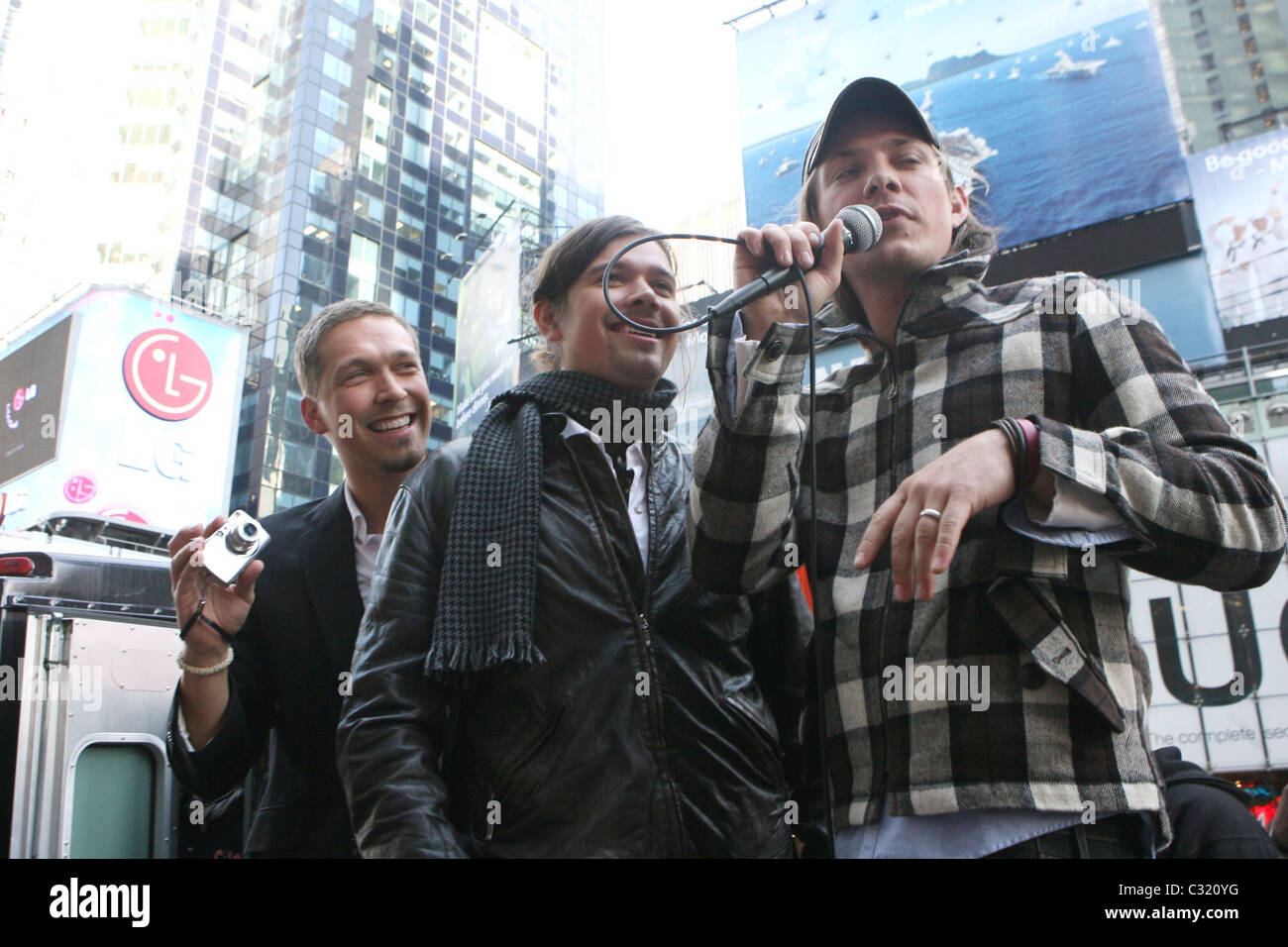 Issac Hanson, Zac Hanson and Taylor Hanson The Hanson Brothers walk one ...