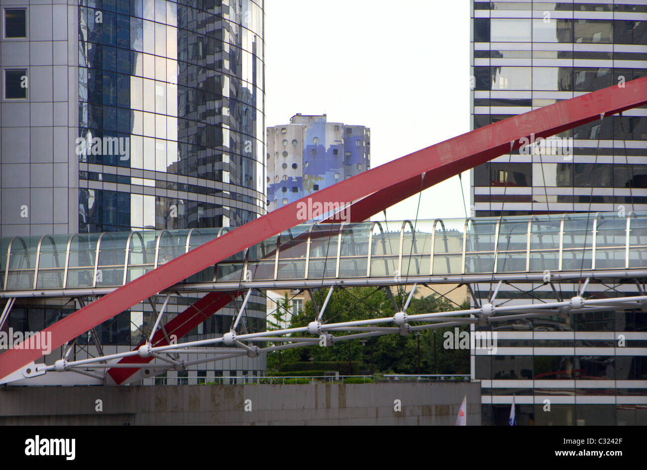 Bridge paris defense hi-res stock photography and images - Alamy
