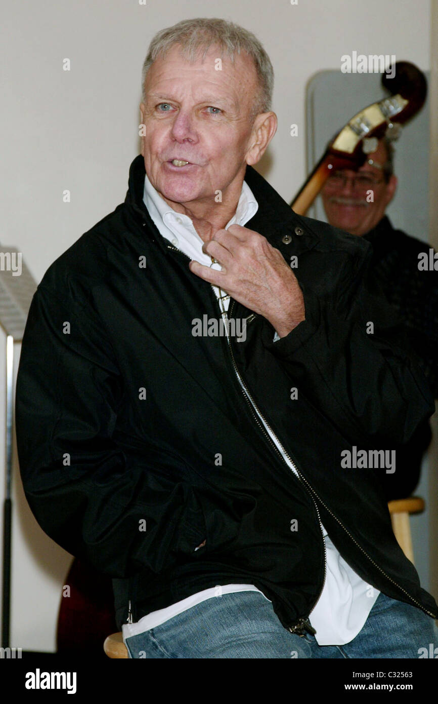 Ron Lewis at Liza Minnelli's rehearsal at Chelsea Rehearsal Studios for ...