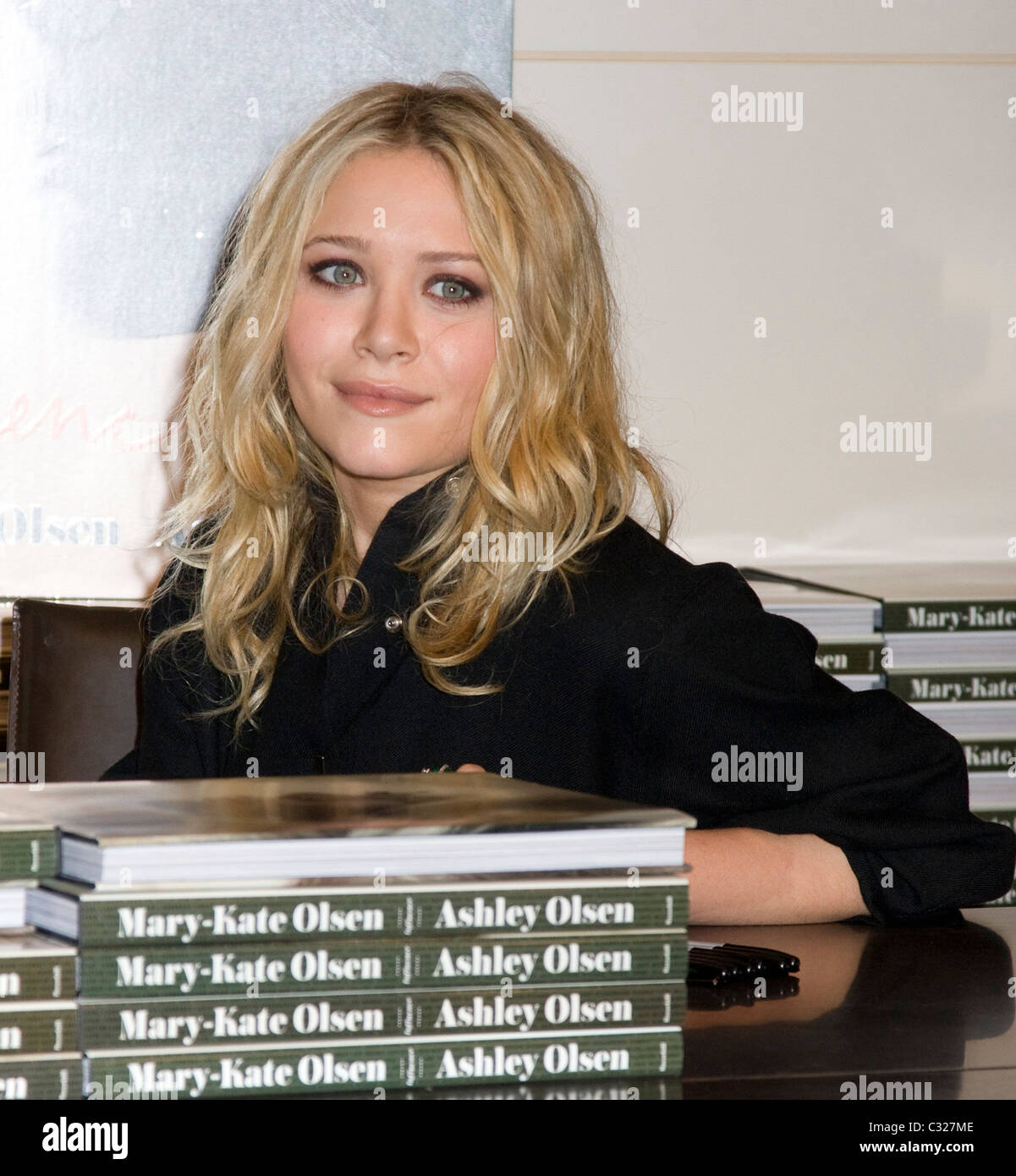Mary Kate Olsen The Olsen twins sign their new book 'Influence' at ...
