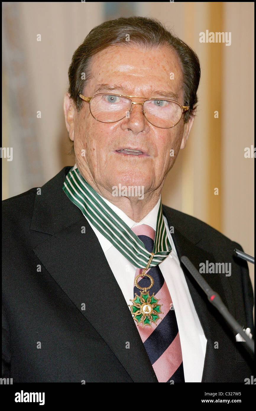 British actor Roger Moore awarded with the Order of Arts and Letters ...