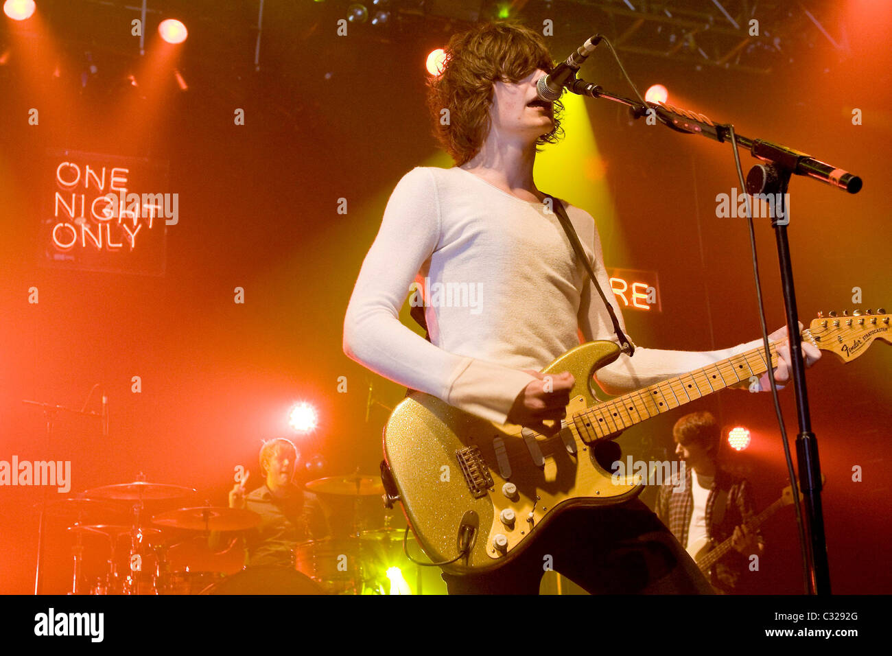 George craig one night only hi-res stock photography and images - Alamy