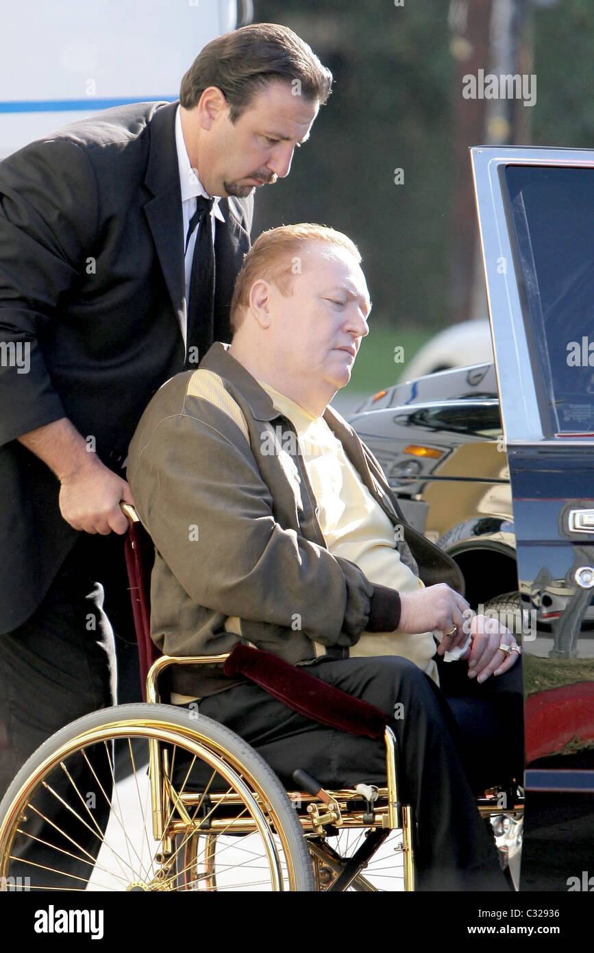 Larry flynt wheelchair hi-res stock photography and images - Alamy