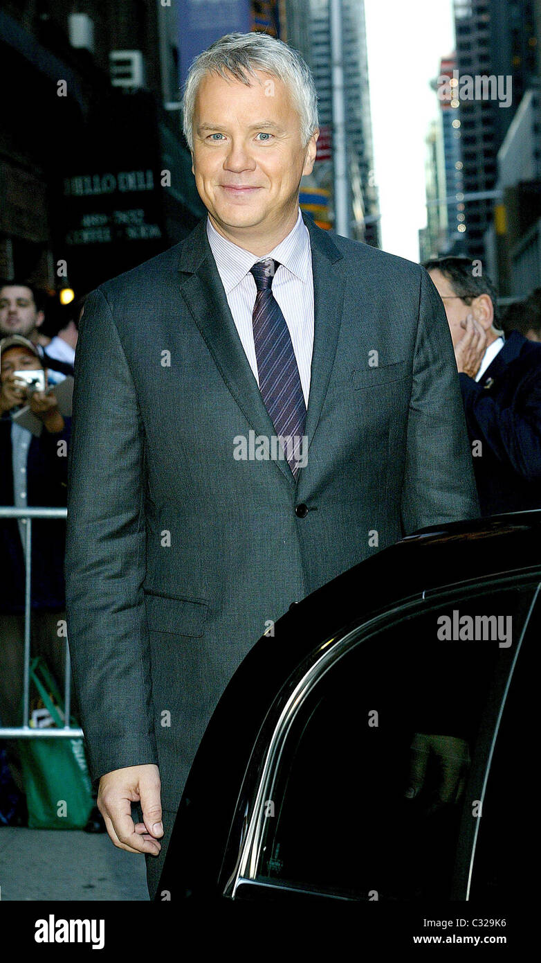 Tim Robbins outside the Ed Sullivan Theater for the 'Late Show With ...