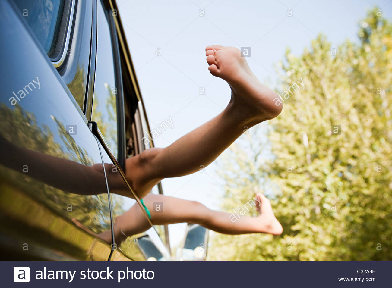 Legs Sticking Out Stock Photos & Legs Sticking Out Stock Images - Alamy