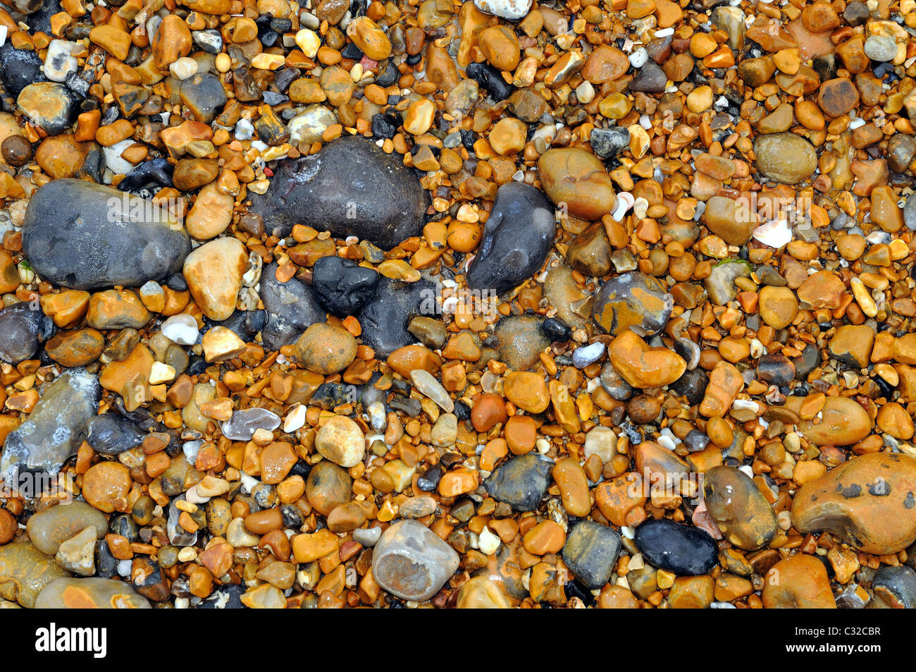Pebbles and stones on the foreshore hi-res stock photography and images ...