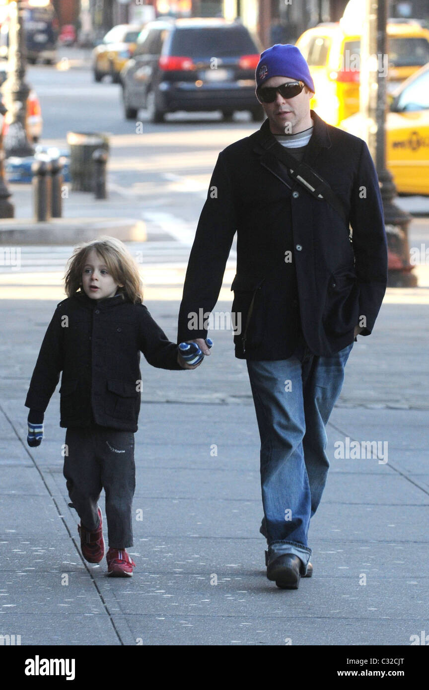 Matthew Broderick walking his son James Wilke Broderick to school New ...