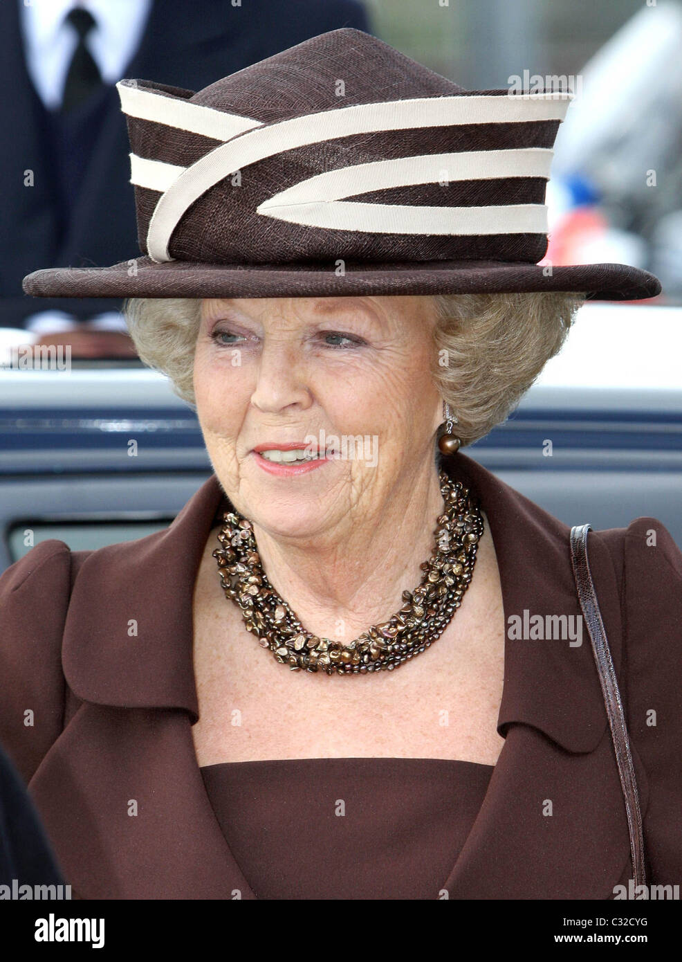 Queen Beatrix of the Netherlands arriving to open the new building at ...
