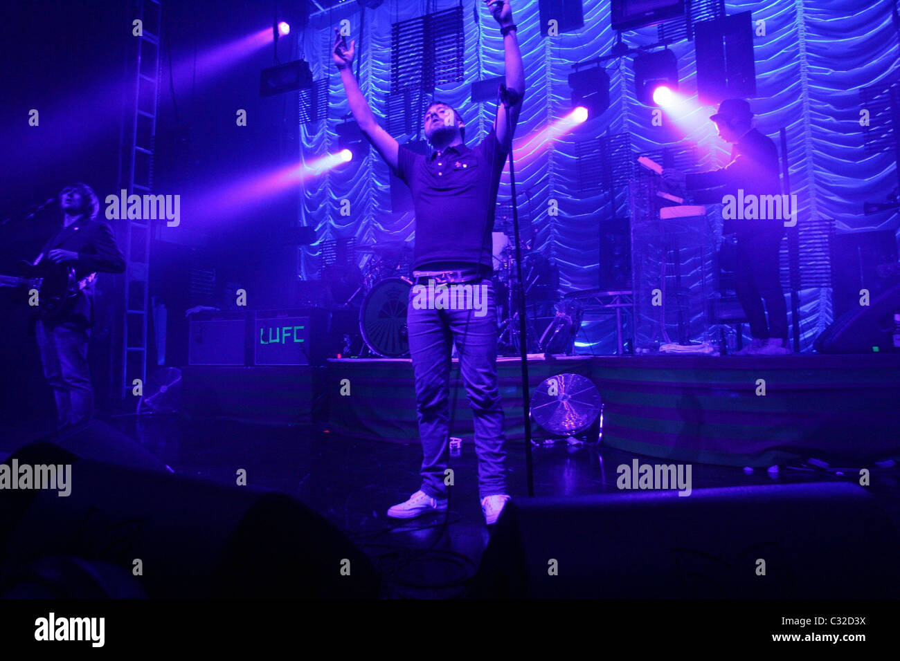 Ricky Wilson Kaiser Chiefs perform live to celebrate the launch of ...