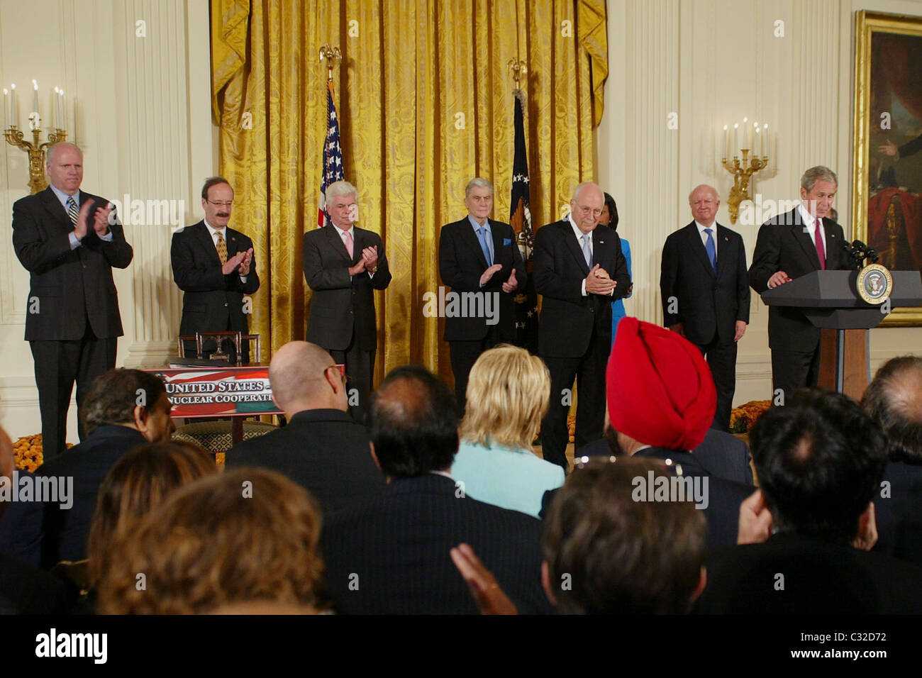 Chris Dodd, Condaleeza Rice, Dick Cheney, US President George W Bush ...