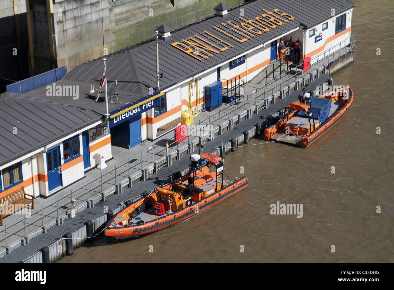 Royal National Lifeboat Institution (RNLI) RESCUE BOATS ON THE THAMES ...