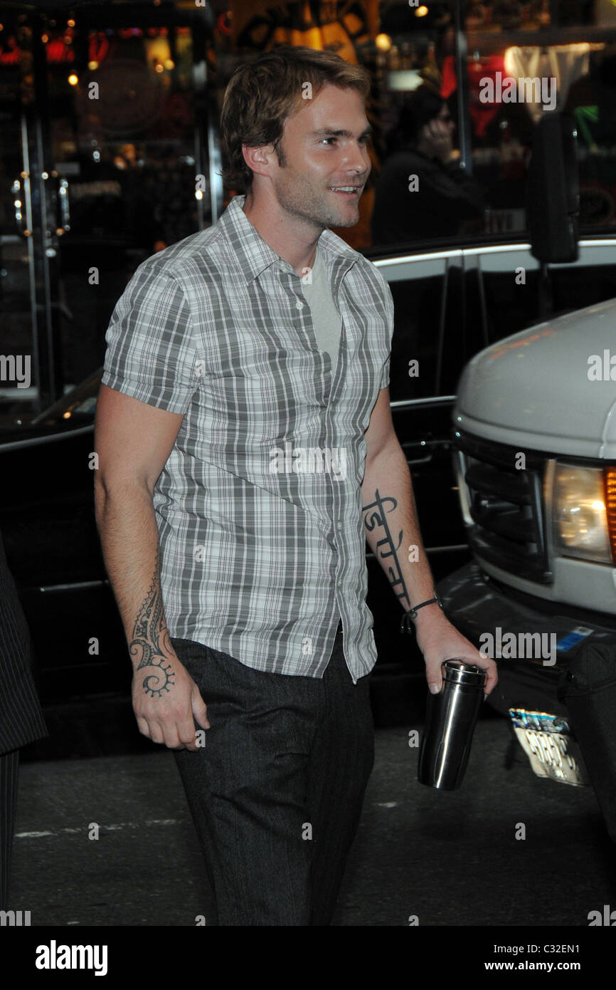 Sean William Scott arrives for a taping of TRL at the MTV Studios New ...