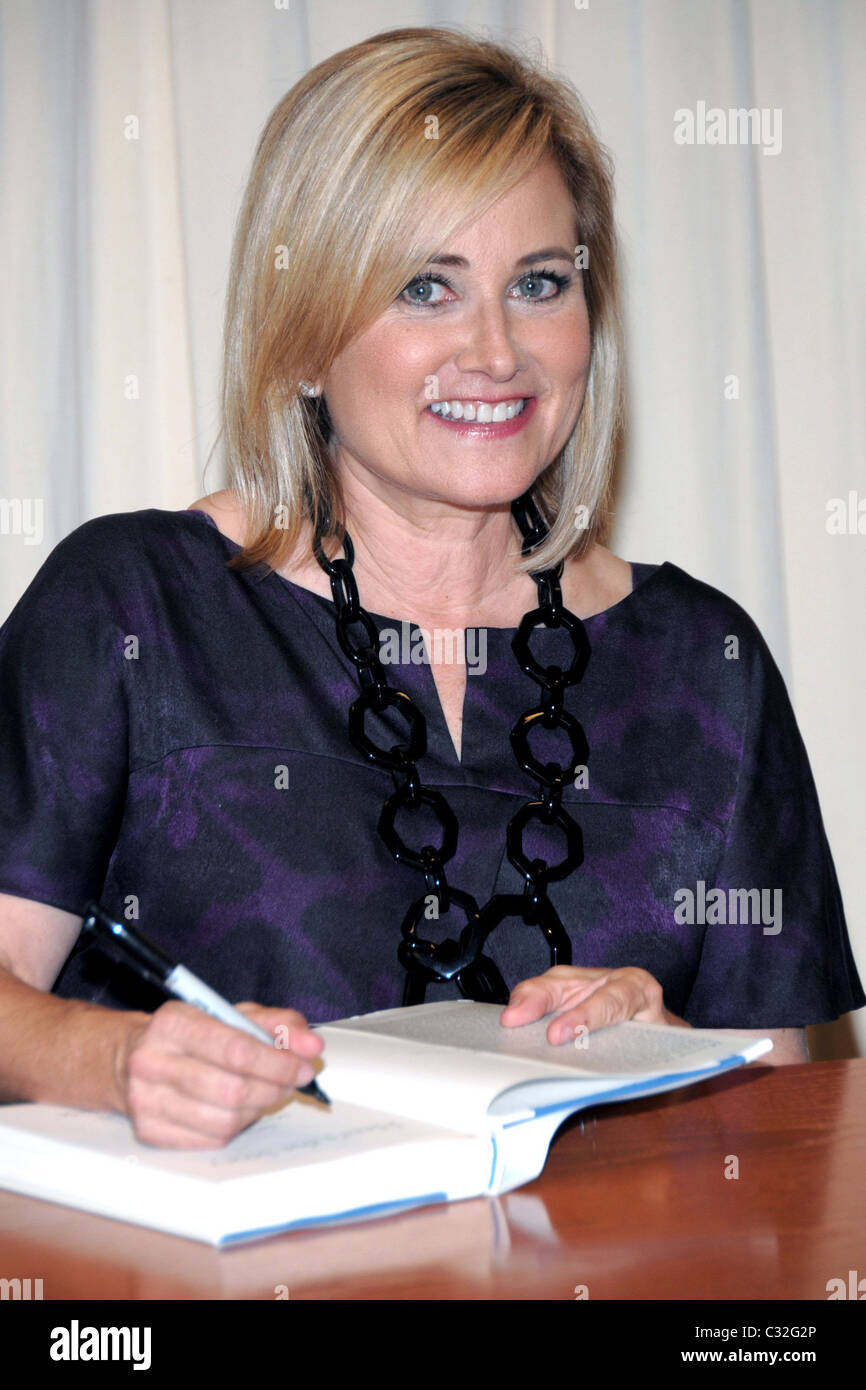Maureen McCormick signs copies of her book 'Here's The Story' at Barnes ...