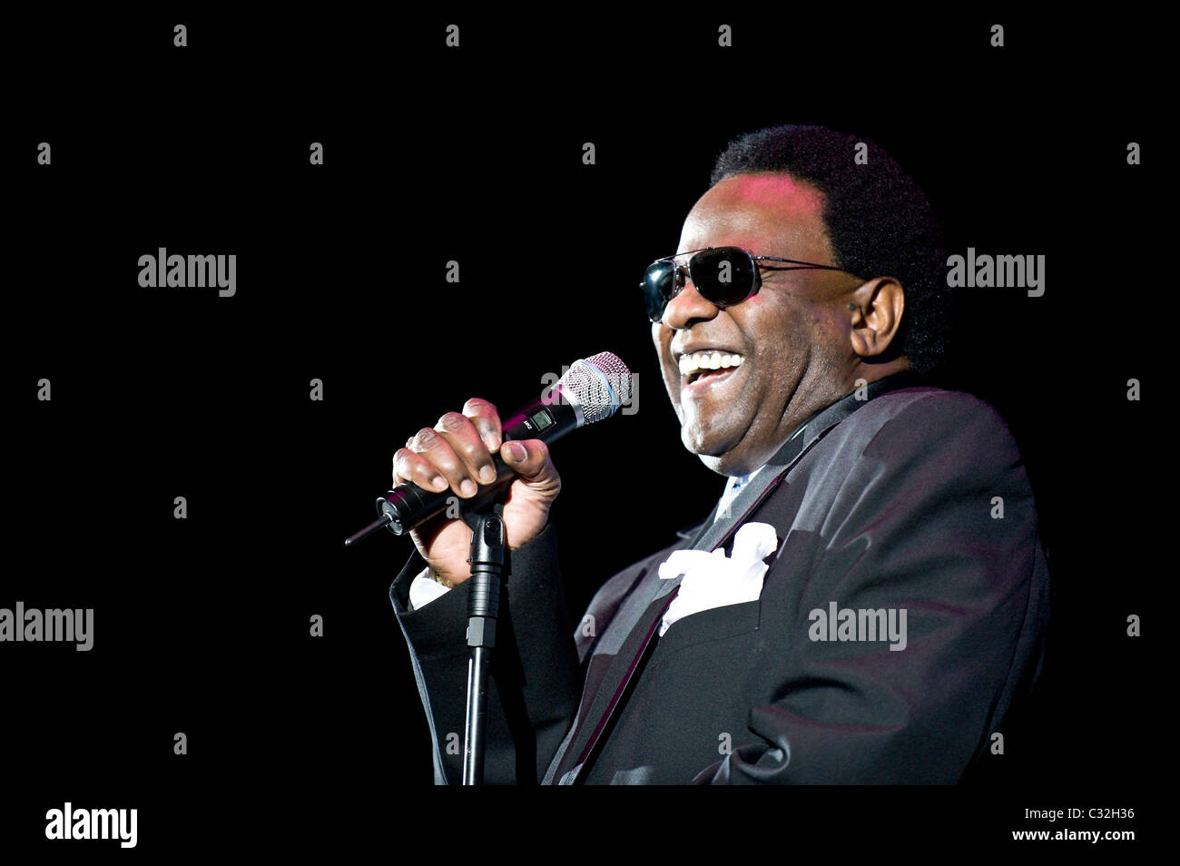 Al Green performing at the Apollo Hammersmith London, England - 06.11. ...